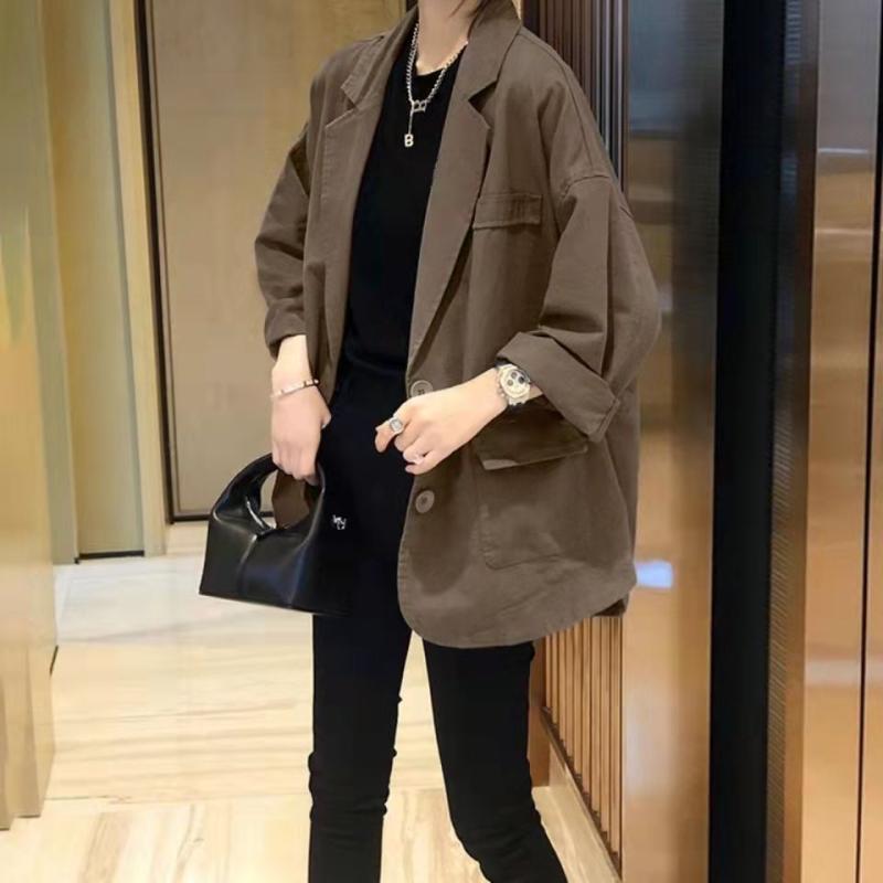 ・スタイル: 清新甜美、公主風・ネックライン: 波浪領・袖丈: 長袖・袖型: 公主袖・流行要素: ポケット、ボタン・加工: ピース/スプライス・カラー展開: 卡其色、青・サイズ展開: M、L、XL、2XL・カテゴリ: 小西装