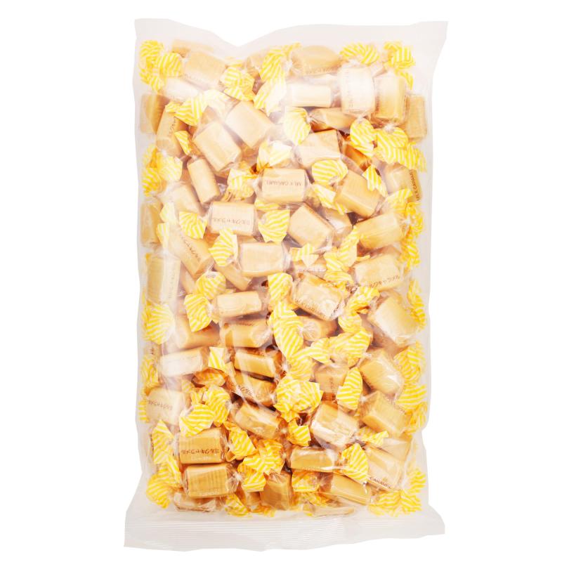 日邦製菓 ミルクキャラメル 1Kg 1 袋内容量:1Kg原材料:水飴、加糖れん乳、砂糖、植物油(パーム油)、小麦たんぱく、乳清カルシウム、ソルビット、乳化剤(大豆由来)、香料商品サイズ(高さ×奥行×幅):350mm×60mm×200mm