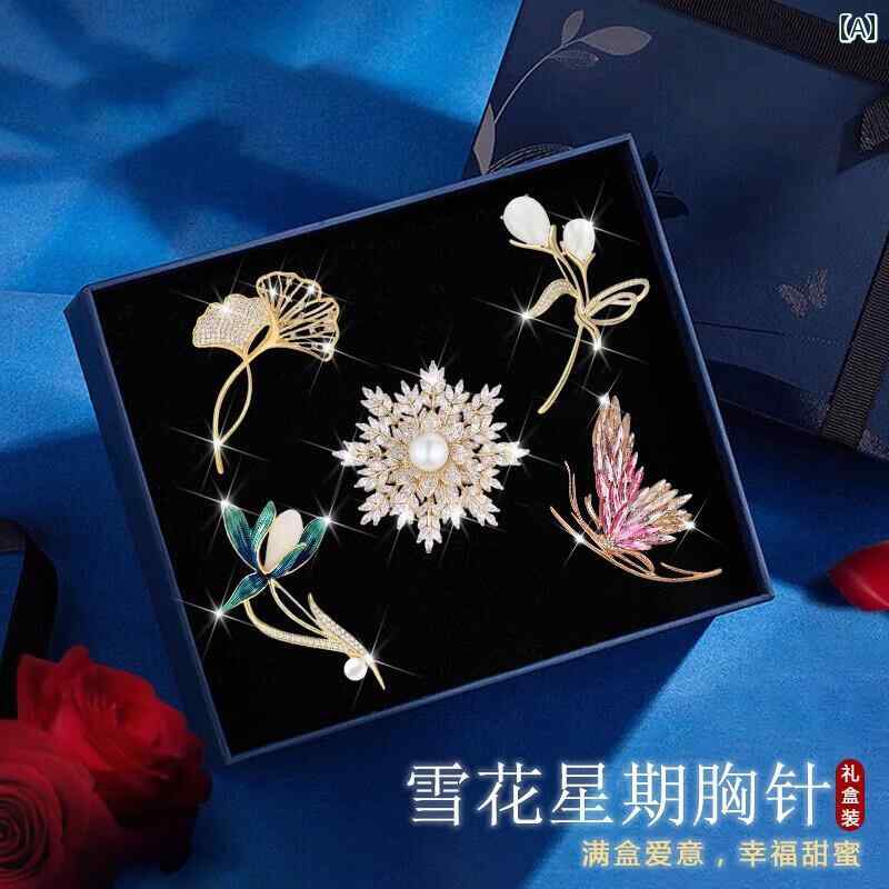 ブローチ 豪華 コサージュ セット スーツ アクセサリー カーディガン スカーフ バックル ラペル ピン 誕生日 プレゼント かわいい材質：合金/銀メッキ/金メッキ
