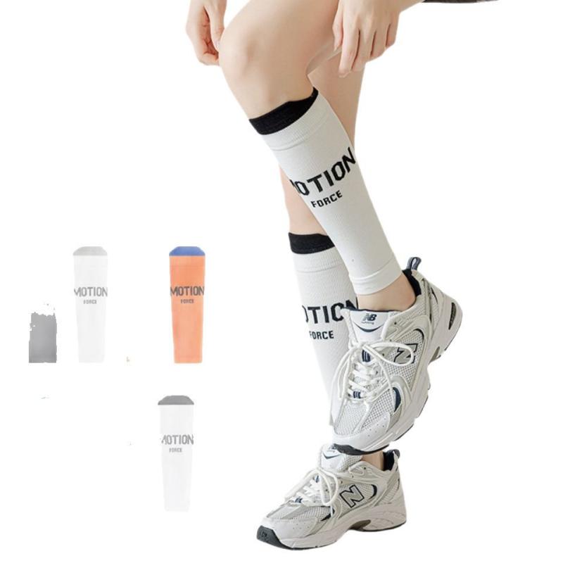 靴下 レディース スポーツ用 段階着圧 接触冷感 吸汗速乾 通気性 ランニング マラソン 運動用 袜套 ポリエステル混紡 ブラック グレー系・カテゴリ: ソックス・スタイル: スポーツ・主な素材: ポリエステル.ナイロン.スパンデックス・生...