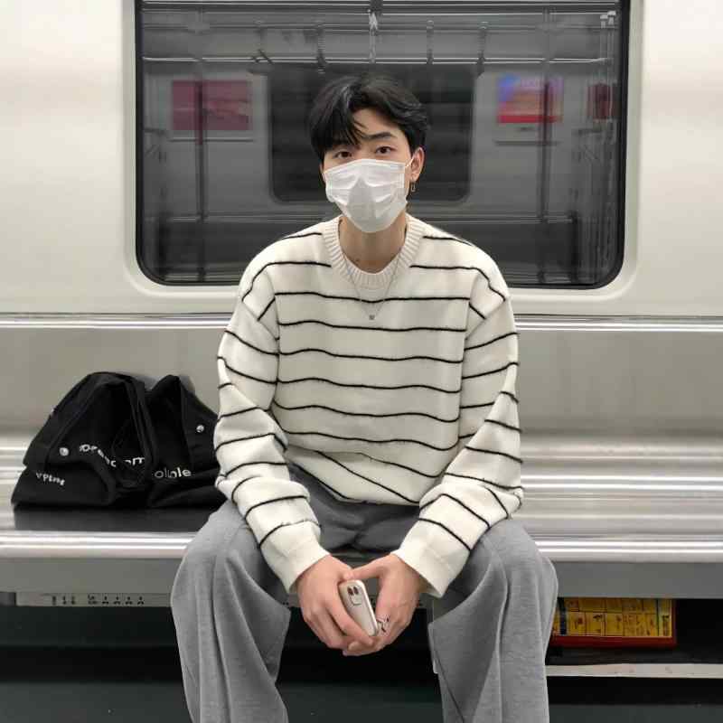 ニット メンズ 秋冬物 セーター 丸首 長袖 トップス レトロ 白 黒 ストライプ柄 宽松 普段使い 部屋着・スタイル: プルオーバー・フィット: ゆったり・ネックライン: ラウンドネック・袖丈: 長袖・・スタイル: ストリート・ディテール...