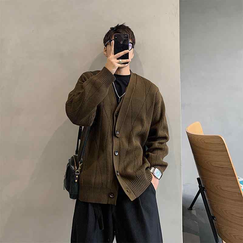 ニットカーディガン メンズ Vネック 長袖 秋冬 レトロ ゆるシルエット 厚手 ニットセーター 男性用 トップス 普段使い リラックス 部屋着 コーヒー色 黒 緑・カテゴリ: ニットカーディガン・スタイル: レトロ・デザイン: カーディガン...
