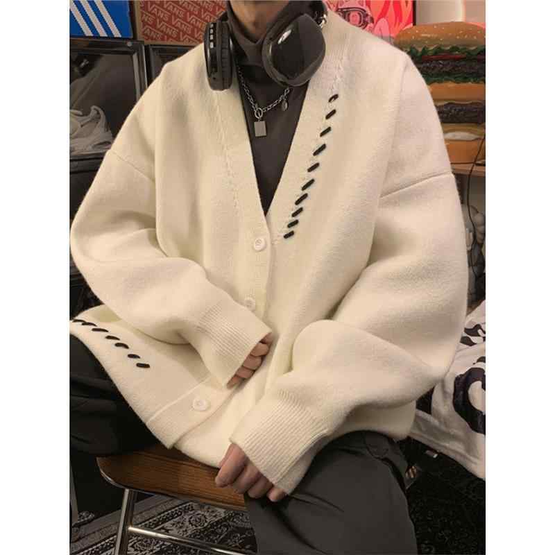 ニットカーディガン メンズ Vネック レトロ 学院風 カジュアルスタイル トップス 長袖 ポリエステル混紡 春秋・カテゴリ: カーディガン・スタイル: カジュアル・シルエット: ストレート・ネックライン: Vネック・袖丈: 長袖・・対象年齢...