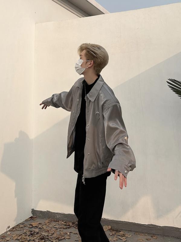 ジャケット 男性用 レトロ感 ショート丈 ブルゾン ゆったり 襟付き ポリエステル ブラック グレー・カテゴリ: ジャケット・スタイル: ストリート系・対象年齢: 18-24歳・襟の形: スタンドカラー・シルエット: ゆったり・前開き: ジ...