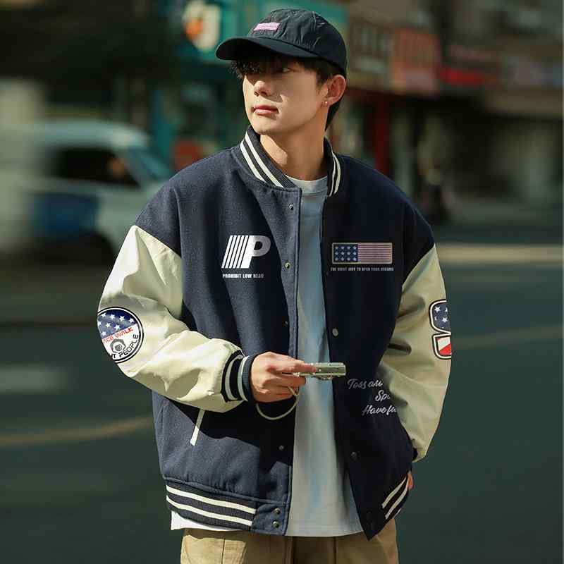 ジャケット メンズ スタジャン 秋冬 ブルゾン ジャンパー ワッペン付き アメカジ レトロ スタイル 防風 ウェア ブラック 黒 ネイビー 紺色 グレー グレー・素材機能: 通気性.耐摩耗性.防風性.高色堅牢度・カテゴリ: ジャケット・スタ...