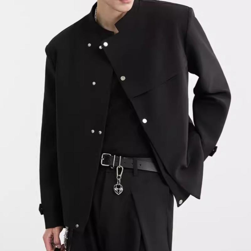 ジャケット メンズ 立襟 垫肩 テーラードジャケット 斜めフロント ボタン飾り 無地 アクリル混紡 黒 ブラック系・カテゴリ: カジュアルスーツ・スタイル: 韓国・対象: 若者・素材: 化学繊維混紡・混紡率: アクリル80%・ネックライン:...