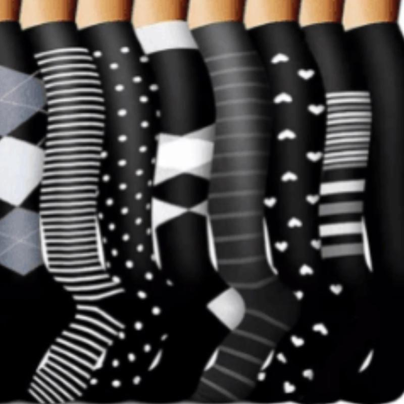 靴下 着圧ソックス スポーツソックス 15-25mmHg 段階着圧 むくみ予防 ナイロン 紳士 婦人 中筒 無地 スポーティ・主な素材: ナイロン・生地の名称: ナイロン・素材の割合: 錦綸30-50%・機能: 吸汗.防臭.防摩擦・柄: 拼...