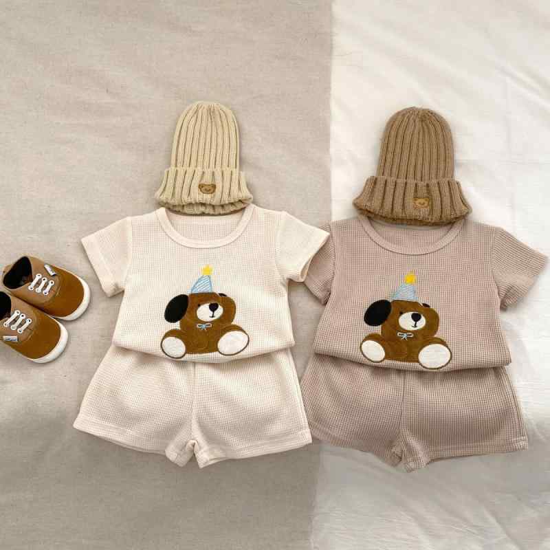 2個セットベビー服 半袖Tシャツ 短パン 上下セット 2点セット 夏 赤ちゃん 男の子 かわいい 小熊 刺繍 綿 カートゥーン柄 ベージュ系・カテゴリ: 子供用セットアップ・スタイル: 韓国・セット内容: トップス.ボトムス・対象: 男の子...