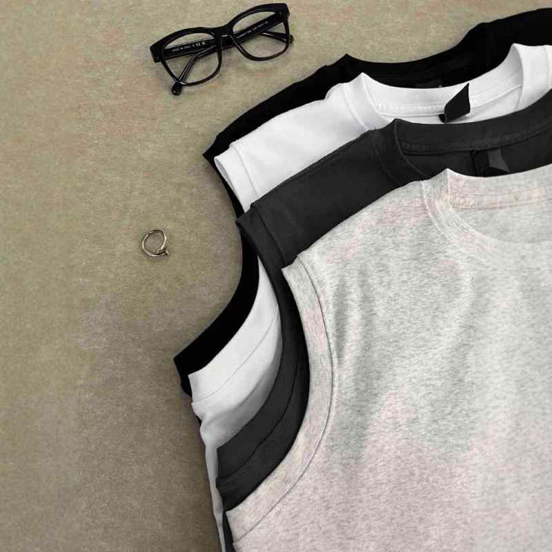 2個セットタンクトップ メンズ 小袖口 ショート丈 スポーツ レイヤード 無地 普段使い 白 黒 グレー 綿・版型: レギュラー・柄: 無地・素材: 綿・主な素材の混紡率: 綿70%・シーン: カジュアル・袖丈: ノースリーブ・・裾のデザイ...