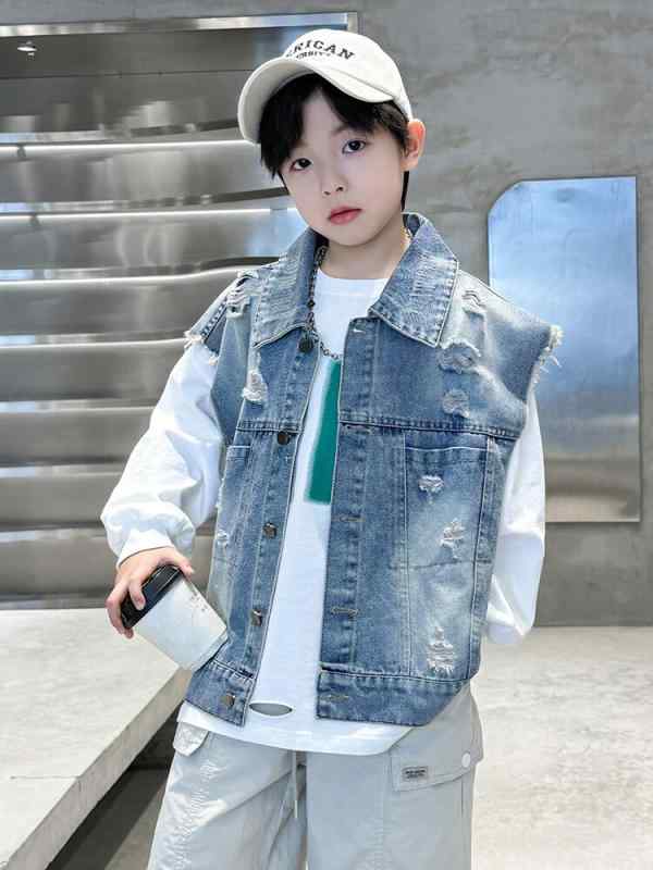 子供服 ベスト 男の子 デニム 中 крупный キッズ ボーイズ チョッキ ノースリーブ ジャケット Gジャン トップス 春秋 ブラック ブルー・性別: 男の子・スタイル: 韓国・対象年齢: 8歳以上・シーズン: 春.秋・生地加工: 柔...