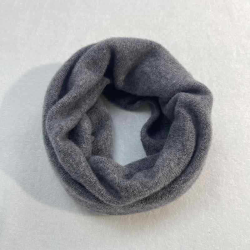 ネックウォーマー メンズ レディース ウール ニット 無地 秋冬 防寒 寒さ対策 スヌード マフラー 白 黒 ベージュ グレー・性別: 男女兼用・素材: ウール・・カラー: ホワイト.ブラック.青みがかったベージュ.紫がかったキャメル.ライ...
