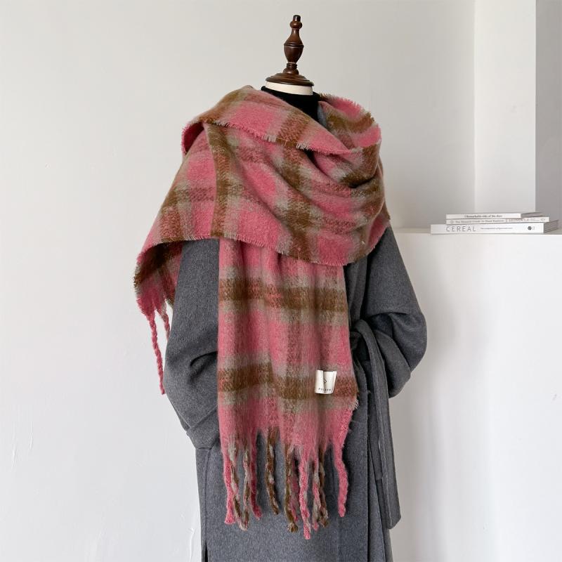 マフラー レディース 秋冬 チェック柄 ストール ショール 暖かい 厚手 大判 45*220cm ブラック レッド グリーン ベージュ ・カテゴリ: ストール・素材: 仿羊绒（ポリエステル96%以上）・機能: 保温・スタイル: 百搭.时尚O...
