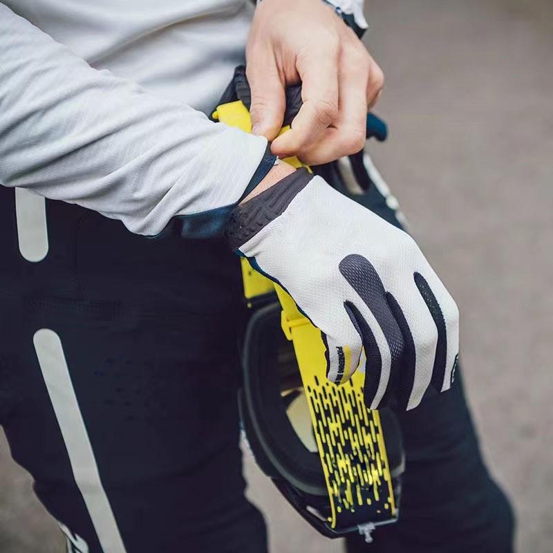 手袋 男性用 自転車手袋 サイクリンググローブ 薄手 スポーツグローブ 滑り止め付き 黄色 青 白 伸縮性 通気性 紫外線対策 アウトドア・素材: ナイロン・対象: 成人男性・カラー: 黄色, 藍白, 灰黄, 黄藍・サイズ: S, M, L...