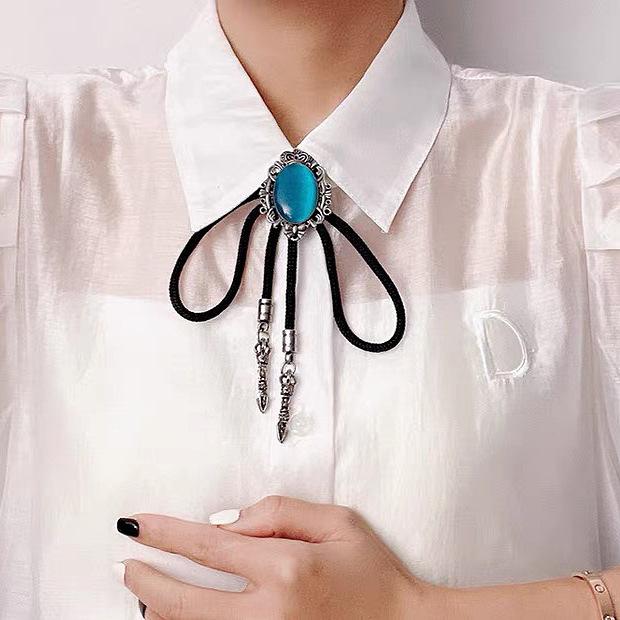 ネクタイ キッズ 子供用 蝶ネクタイ 飾り紐付き ネックレス クラウン 王冠 リーフ 葉っぱ ペンダント ベルベット風 チェック柄 ブルー 青 ホワイト 白 ブラック 黒 深青 猫目石風