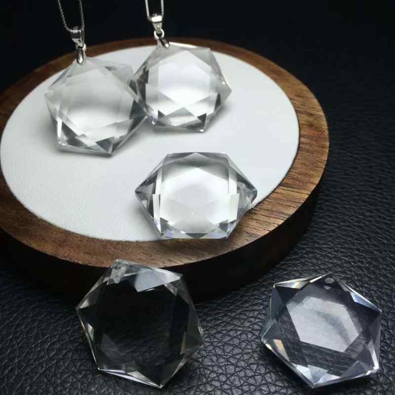 ネックレス メンズ レディース s925 シルバー 水晶 六芒星 ペンダント 透明 幾何学模様 アクセサリー 個性派 ギフト・素材: 白水晶・デザイン: 幾何学型・加工方法: 象嵌・カラー: 透明・度: 925シルバー・スタイル: INS風...