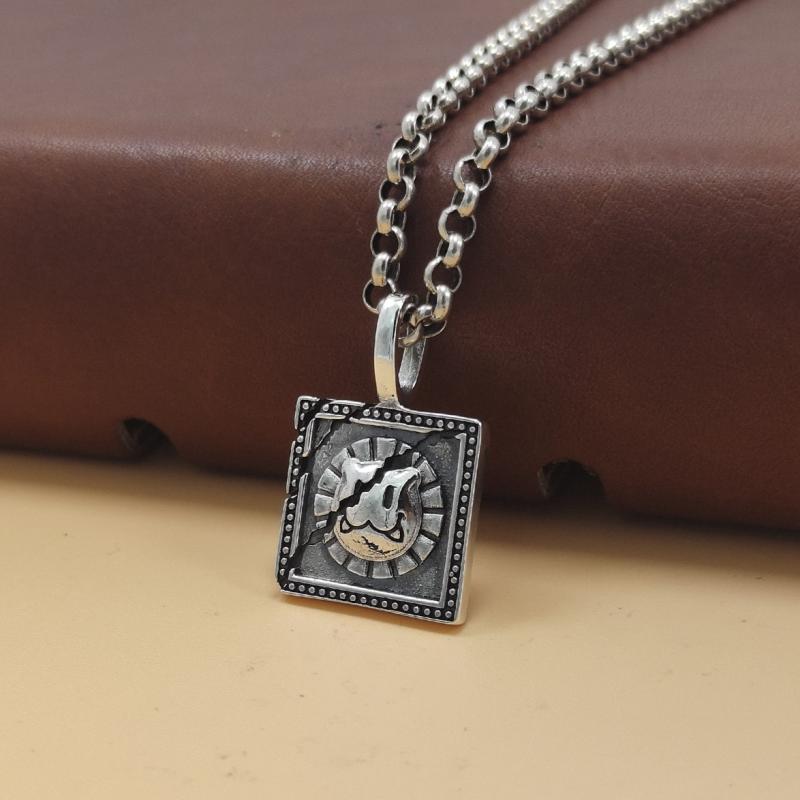 ネックレス メンズ シルバー925 レトロ ペンダント 幾何学模様 925銀 アクセサリー 幾何型 文芸 复古 ストリート スタイル・素材: シルバー925・デザイン: 幾何学・加工技術: 塗装・色: ペンダント・スタイル: レトロ・カテゴ...