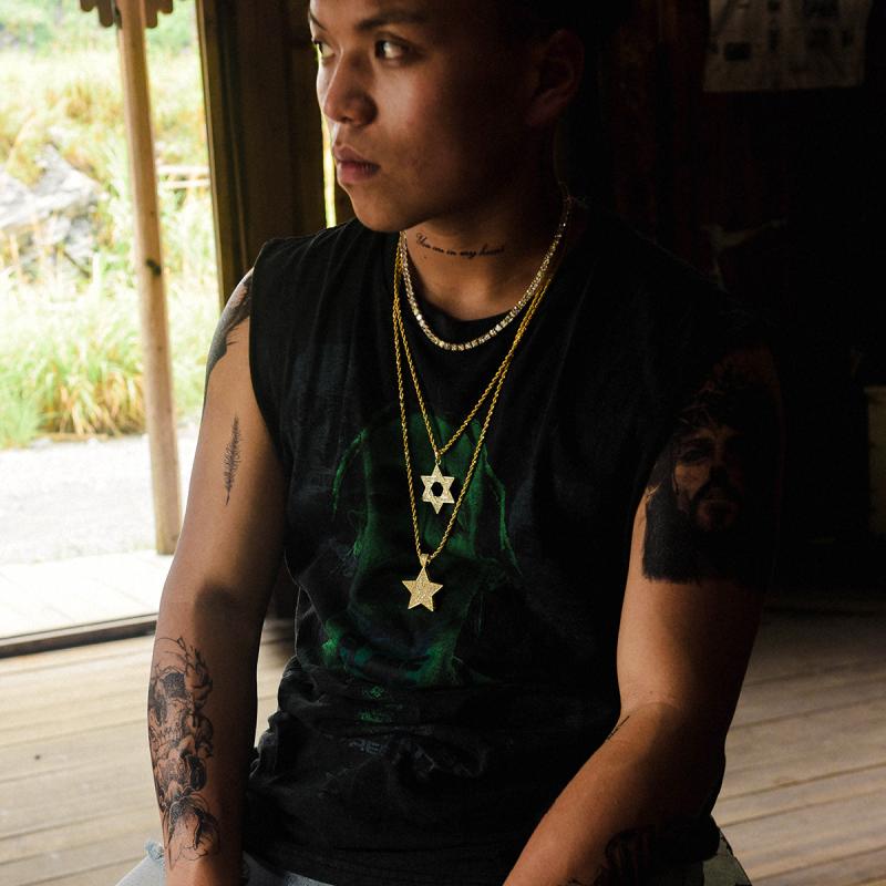ネックレス メンズ 男性用 ペンダント 幾何学模様 銅 ジルコニア 麻花チェーン ストリート パンクスタイル アクセサリー シルバーカラー ゴールドカラー・素材: 銅・スタイル: メンズ・デザイン: 幾何学型・チェーンの種類: 麻花チェーン...