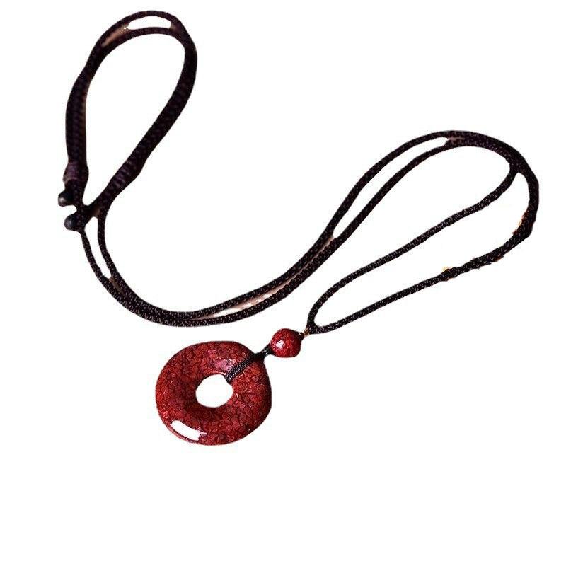 ネックレス レディース メンズ 朱砂 平安扣 ペンダント 石 原矿 晶体 大粒 本命年 お守り 幾何学模様 民族風 アクセサリー ギフト・素材: 朱砂・造型: 幾何型・ обработка: 研磨・カラー: 18mm, 22mm, 25mm...
