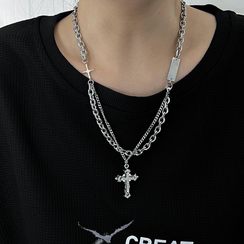 ネックレス メンズ レディース ダブルレイヤー クロス 十字架 チタン鋼製 豪華感 幾何学模様 ヒップホップスタイル ペンダント アクセサリー・素材: チタン鋼・処理方法: 電気メッキ・デザイン: 幾何学型・チェーンスタイル: O字チェーン...