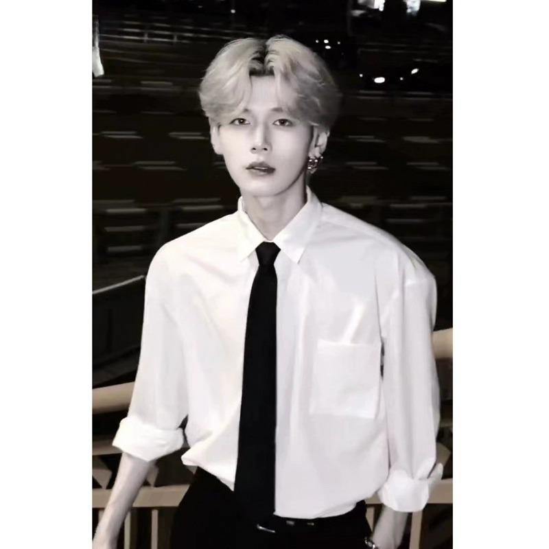 シャツ メンズ 長袖 春秋 韓国 トップス 白 無地 ポリエステル 混紡 襟付き カジュアル きれいめ 通勤・スタイル: 韩版・款式: 开衫・版型: 宽松型・领型: 翻领・袖长: 長袖・图案: 纯色・厚薄: 普通・款式细节: 口袋装饰・适合...