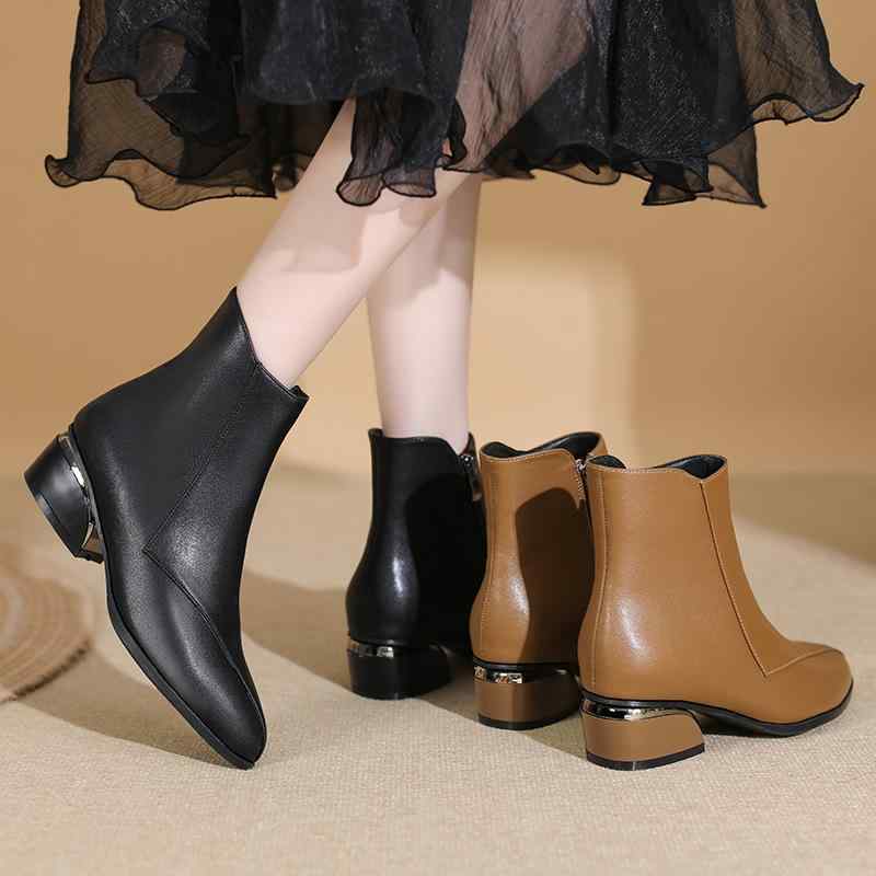 ・靴の表面の素材: 牛革・靴底の素材: ゴム・対象: 女性・革の特徴: 牛二層革・スタイル: ・つま先の形状: 尖ったつま先・ヒールの形状: 太ヒール・ヒールの高さ: ミドルヒール（3-5cm）・のブーツ: シングルブーツ・流行の要素: -...