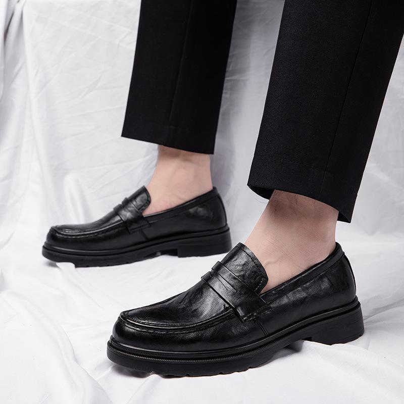・対象年齢: 青年（18-40歳）・製品カテゴリ: ビジネスシューズ・アッパー素材: 二層牛革・ソール素材: ゴム・対象性別: 男・つま先の形状: ラウンドトゥ・靴の高さ: ローカット・機能: 身長アップ, 通気性, 滑り止め, 耐摩耗性,...