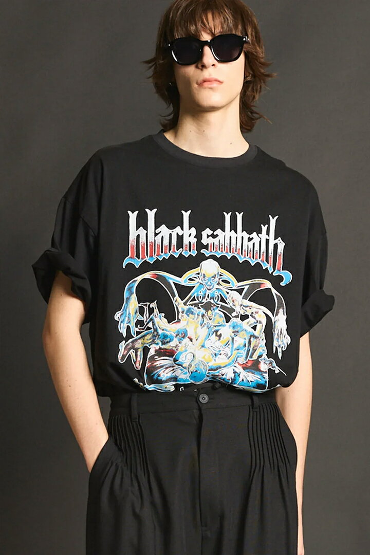 メーカー希望小売価格はメーカー商品タグに基づいて掲載していますMA LABEL BY MAISON SPECIAL BLACK SABBATH Prime-Over Crew Neck T-Shirt #3 ■ブランド MA LABEL B...