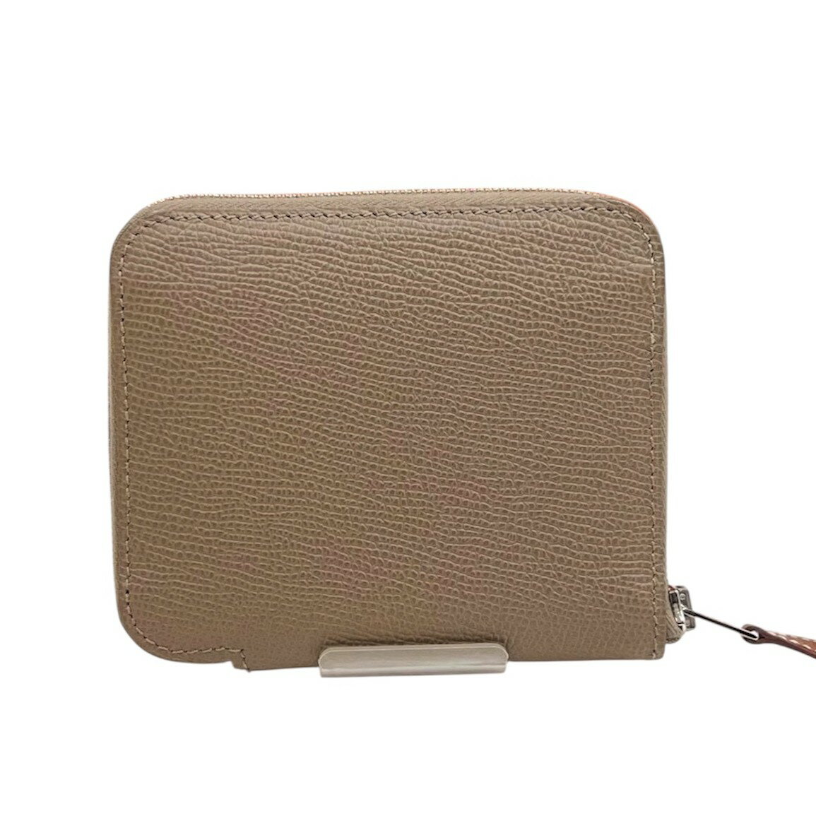 商品情報素材ヴォーエプソンレザーサイズW　11cm（横）H　9.5cm（縦）D　1.5cm（幅）ランクA色シルバー金具エトゥープ　グレージュモデルアザップ　コンパクト　シルクインシリアル・刻印K刻印　2025年付属品箱冊子購入カード（25....