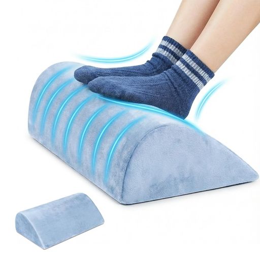 【記憶棉の快適設計】高密度記憶棉を使用した独自クッション構造が、足裏からふくらはぎまでを優しく包み込み。適度な反発力で血流を妨げず、長時間のデスクワークや旅行時の足のむくみを効果的に緩和します。 【マルチユース機能】足枕としてだけでなく、腰...
