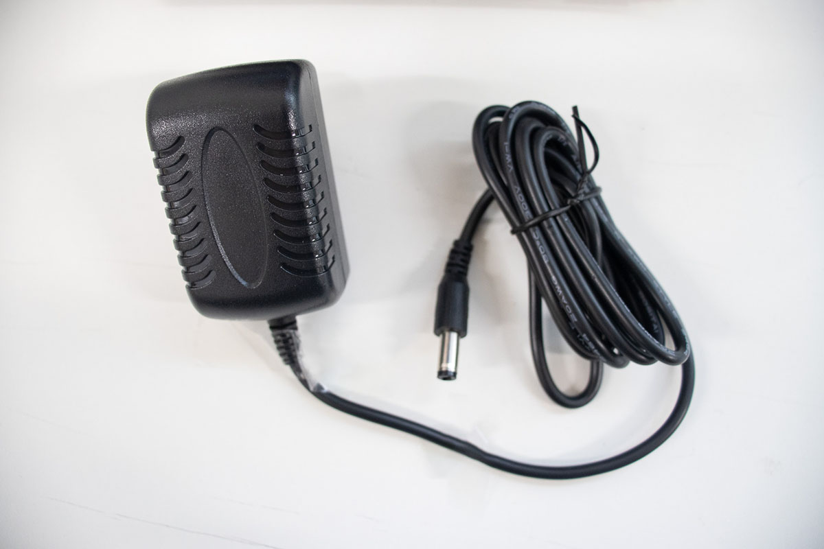 EM-011コードレス電動モップ専用アダプターです。EM-011コードレス電動モップ専用アダプターです。