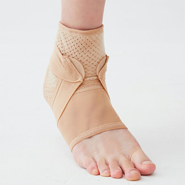 ◆　製品説明　◆ ・2本のベルトで左右から足首をしっかり安定させます。 ・薄くてパワーのあるメッシュ生地を使用しているので、薄くても足首をしっかりサポートします。 ・メッシュ生地を使用しているので、ムレずに快適です。 ・テーピングを巻くよう...