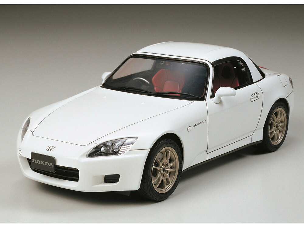 ホンダ創立50周年を記念して誕生したフロントエンジン・リヤドライブのオープンスポーツS2000。中でも2000年7月に加わった車速応動可変ギヤレシオステアリングを採用したタイプVのプラスチックモデル組み立てキットです。シャープなフォルムや室...