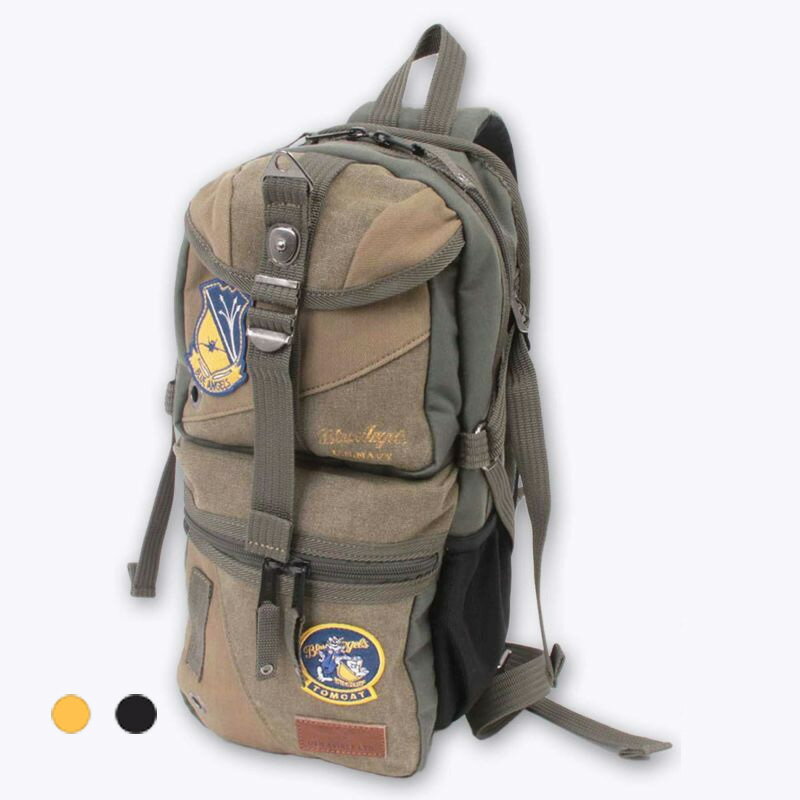 AVIREXブランド。ブルーエンジェルスのワッペングラフィックをベースにした、TOPGUN-2数量限定カスタムモデル。インラインモデルとはデザインの違うブランドロゴプリント、ライナージャケット調の生地を部分的に使用しています。 エンブレム調...