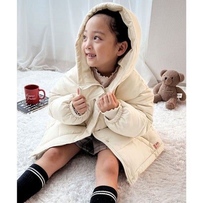 超人気のフェイクダウンジャケットにキッズライン登場！《親子コーデ、兄弟・姉妹コーデができちゃう。レディースページ185535も好評です！》冬の定番、ショート丈ブルゾンに今年はキッズサイズが登場！シンプルな無地デザインが、どんなコーデとも相性...