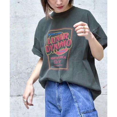 シンプルなのにサマになる存在感。ツアーロゴ風プリントが今っぽいカジュアルTシャツ。《メンズもお揃いで着れちゃうビッグTee。》クラシカルエルフでしか買えない、JaVa別注アイテム。絶妙な色褪せ感のあるヴィンテージライクなデザインで男女兼用で...
