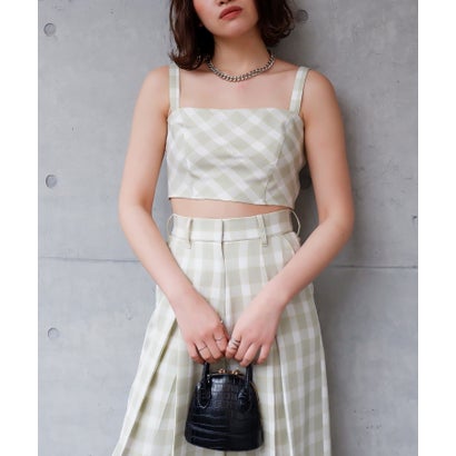 レイヤードスタイルでもそのままでも着れちゃうチェックビスチェ。いつものトップスにレイヤードするだけで普段とは違う、一段階上のスタイリングをお楽しみ頂けます。ボディに程よくフィットするのですっきりしたシルエットで着用できます！ハイウエストのア...