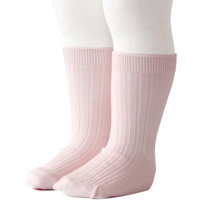 【デザイン】●年間を通して定番のキッズ用リブソックスです。●糸作り・色作り・縫製など、全ての行程がスペインのバルセロナにある地中海沿いの自社アトリエで作られています。【スペック】内容量/1足材質/コットン75％、ナイロン22％、ポリウレタン...