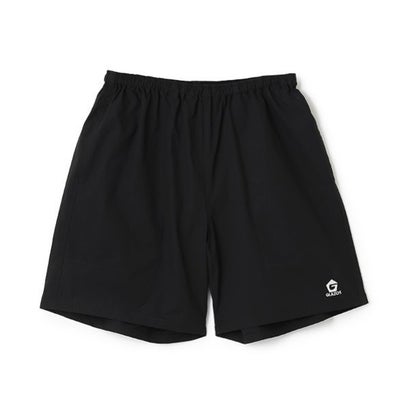 耐久性が高いポリリップ素材のショートパンツです。軽くて伸びやすい生地なので、運動に適しています。はっ水とUVカット機能を備えているのも魅力。ウエストはサイズ調節できるドロスト仕様です。シンプルなデザインなので、さまざまなシーンで活躍してくれ...