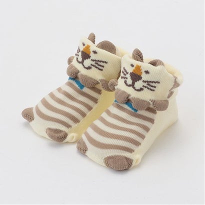 足元がおしゃれに可愛く決まるアニマル柄のカップソックスです。オフホワイトはウサギ、ベージュはライオン、モカ茶はクマ、イエローグリーンは恐竜、紺はペンギンをモチーフにしたデザインをご用意。恐竜とライオンの色は別展開のラトルに合わせて変更しまし...