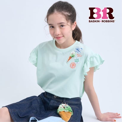ワッペン刺しゅうやアイスクリームのアップリケが可愛いTシャツです。カラーによって異なるフレーバーになっており、お好きな味を選べます。カジュアルな雰囲気の中に、フリルで女の子らしい印象をプラス。スカートでもパンツスタイルでもおしゃれに決まる一...