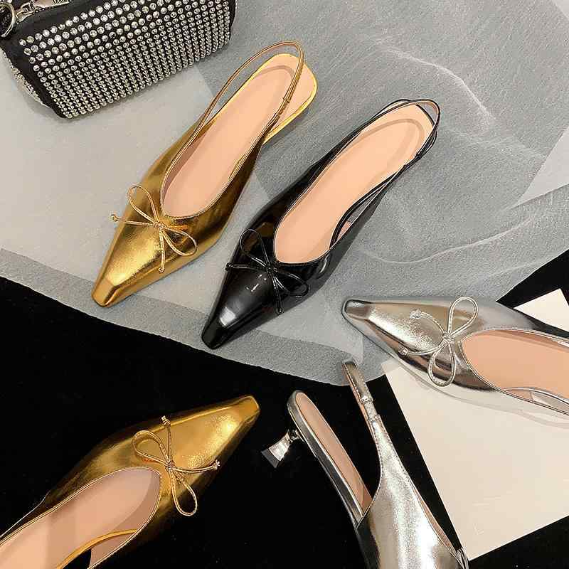 ミュール レディース 春夏 蝶結 尖頭 4cmヒール 浅V口 後空 快適 通勤用 軽量 接触冷感 伸縮性 吸湿速乾・カテゴリ: バックストラップサンダル・スタイル: ヨーロピアン・主な素材: 羊革・靴底素材: 牛革・内側素材: 羊革・つま先...