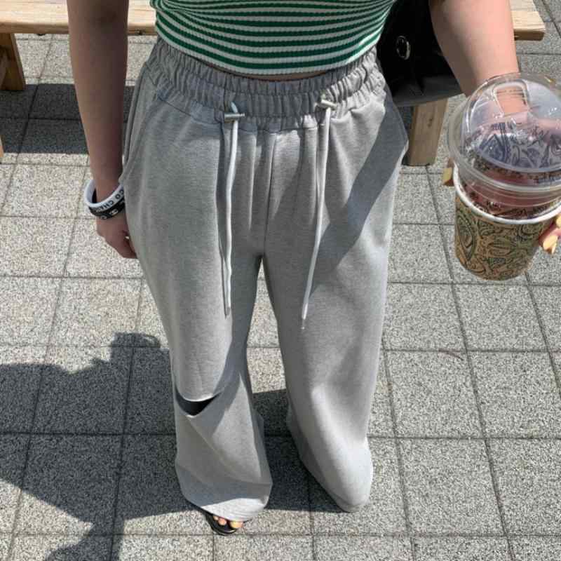レディース パンツ 春夏 ワイド ストレート ロング 片脚スリット カジュアル 普段使い ファッション 性 ボトムス ビッグシルエット・カテゴリ: クローズパンツ・スタイル: カジュアル・主な素材: 綿70%-80%・シルエット: ストレー...