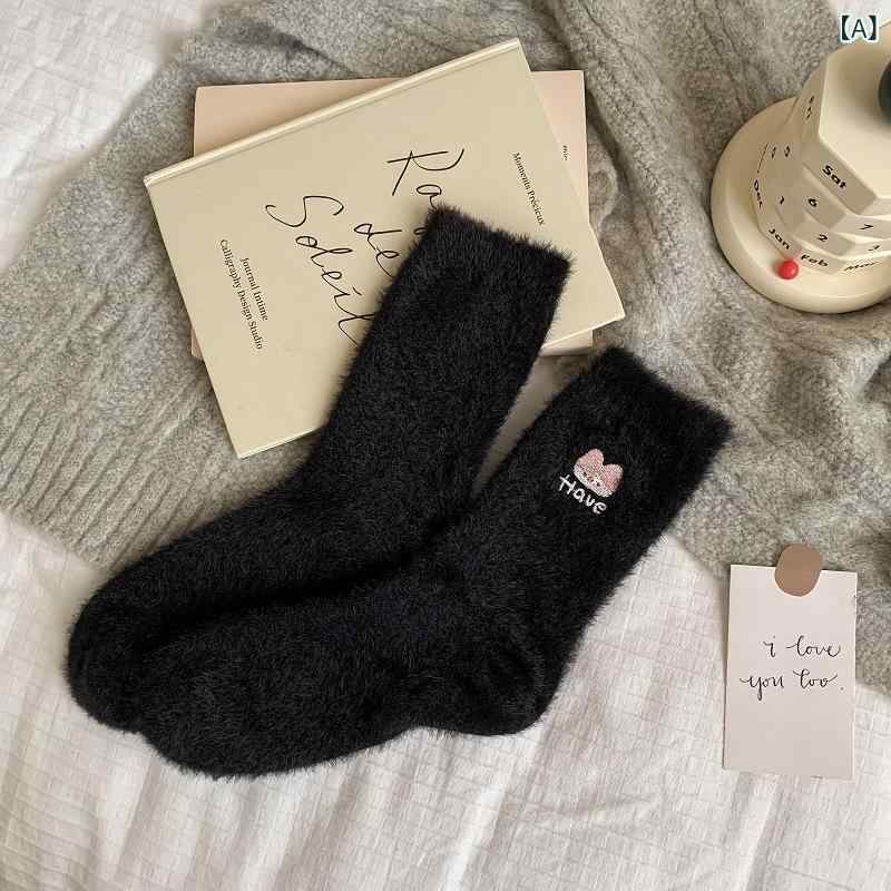 靴下 女性用 刺繍 ウール ソックス 中筒 厚手 保温 かわいい 快適 柔らか もちもち 普段使い 家事用 軽量 伸縮性 吸湿速乾・カテゴリ: 普通カジュアルソックス・スタイル: キャラクター・主な素材: ナイロン70%-80%・対象性別:...