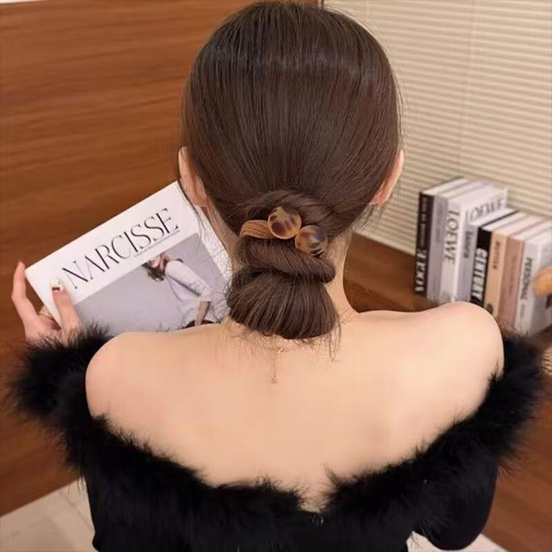 ポニーテールクリップ ヒョウ柄 ハート ボール 毛糸 ヘアアクセサリー かわいい ピンク系 軽量 伸縮性 普段使い・カテゴリ: ポニーテール用ヘアゴム・主な素材: プラスチック/樹脂・カラー展開: 浅いロープ球,浅いロープハート,黒いロープ...