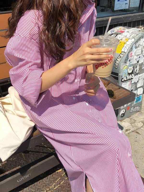 ワンピース レディース 春夏 ストライプ トップス 長袖 おしゃれ リラックス ロング 膝上 オーバーサイズ 普段使い 軽量 吸湿速乾 綿 麻・カテゴリ: シャツ・スタイル: 日韓カジュアル，ラフ，開褒・シルエット: ゆったり・ネックライン...