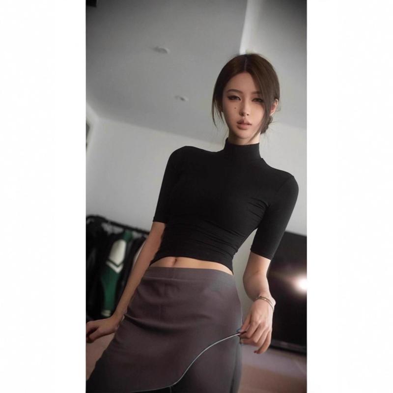 Tシャツ レディース 夏 中袖 半高首 無地 スリムフィット 痩せ見え インナー 黒 普段使い カジュアル 綿素材 軽量・カテゴリ: Tシャツ・スタイル: プルオーバー・主素材: ポリエステル90-95%・素材2: スパンデックス30%以下...