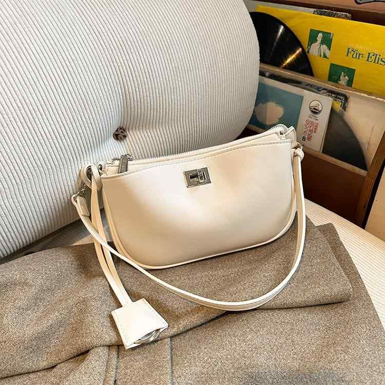 鞄 バッグ 麻雀用 高級感 万能 ファッション 単肩 斜め掛け 通勤用 小型 四角 コンパクト 普段使い おしゃれ 軽量 ミニ・カテゴリ: 麻雀バッグ・スタイル: 都市シンプル・主な素材: PU・サイズ: 小・要素: 車縫い線.ロックバック...