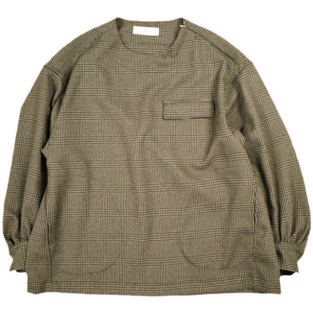 prasthanaの 日本製 balloon sleeve P/O shirt(P-1101003)です。ポリエステル糸で編まれたグレンチェック素材を採用し、ウールのような見た目と保温性を備えつつ、洗濯可能な特性によりお手入れが容易です。 ...