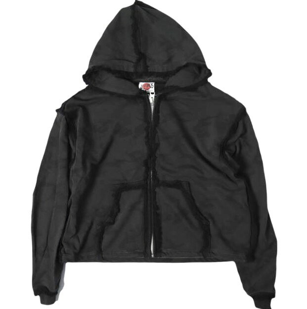 FR(13)NDSの26SS CHEMICAL SWEAT ZIP HOODIE(RF25158)です。FR(13)NDSは、無数の仲間のフィルターを通して見えてくる新しいもの・コトを共感し共有することにより自由に表現し合えるブランド。 こ...