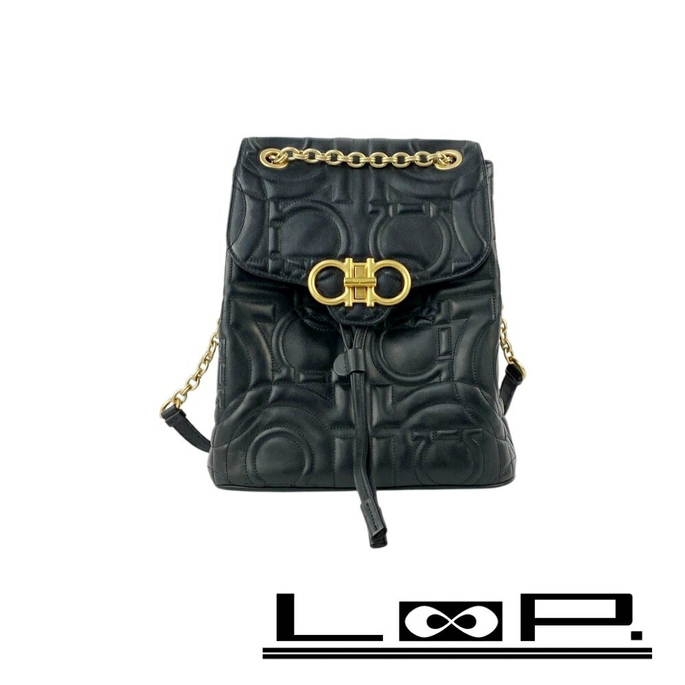 ■商品紹介■ 【ブランド】フェラガモ 【型番】EZ-21 H158 【素材】レザー 【カラー】ブラック 【サイズ】 約横23.5×縦28×幅12cm/ストラップ約67～77cm 【付属品】保存袋 【ランク】A 【コメント】多少の傷やスレなど...